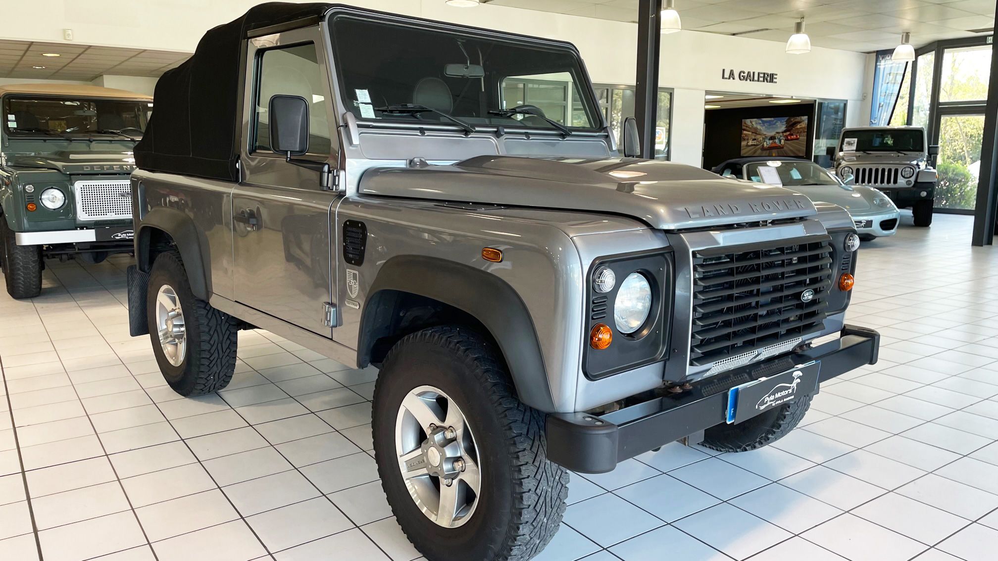 LAND ROVER DEFENDER III UTILITAIRE